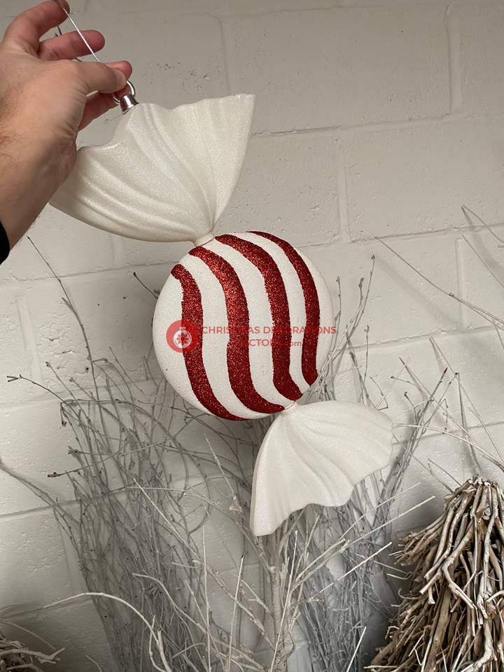 Elevate Your Holiday Decor with Bespoke Christmas Display Props ...